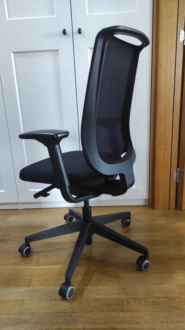 Steelcase Reply Air Black radna ergonomska stolica - KupujemProdajem