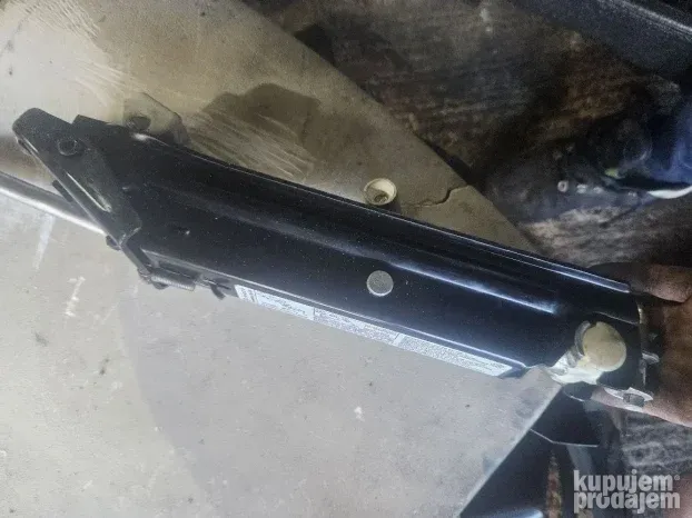 Mercedes Dizalica W211.W212.W204.W203.W164 - KupujemProdajem