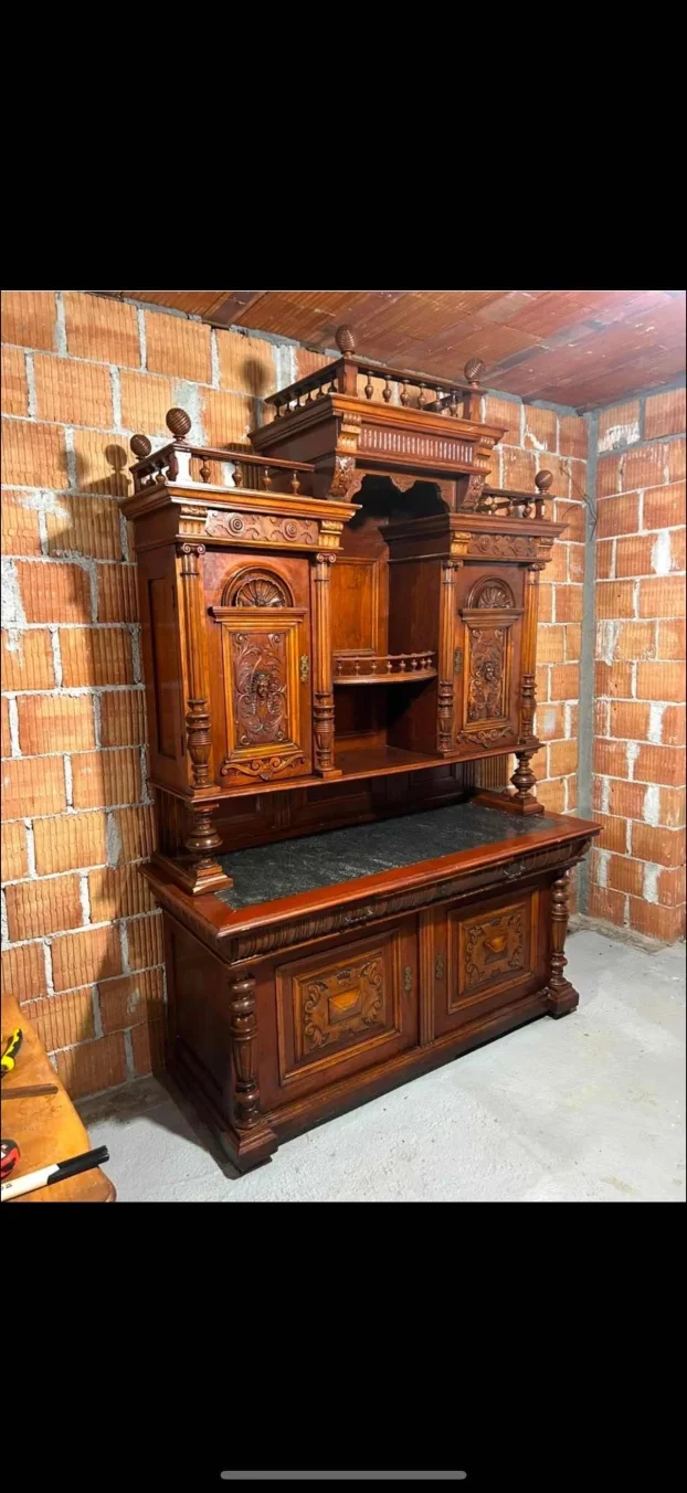 Stara stilska ALT DOJC vitrina / servan moguc prevoz - KupujemProdajem