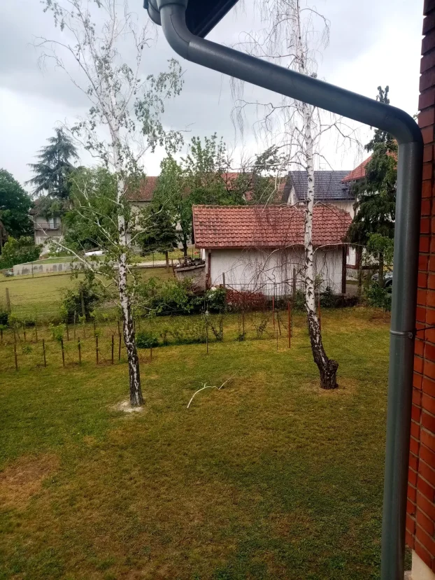 Plac 6 ari, Prelep, 2 km od centra, Leštar, Gradska lokacija ...