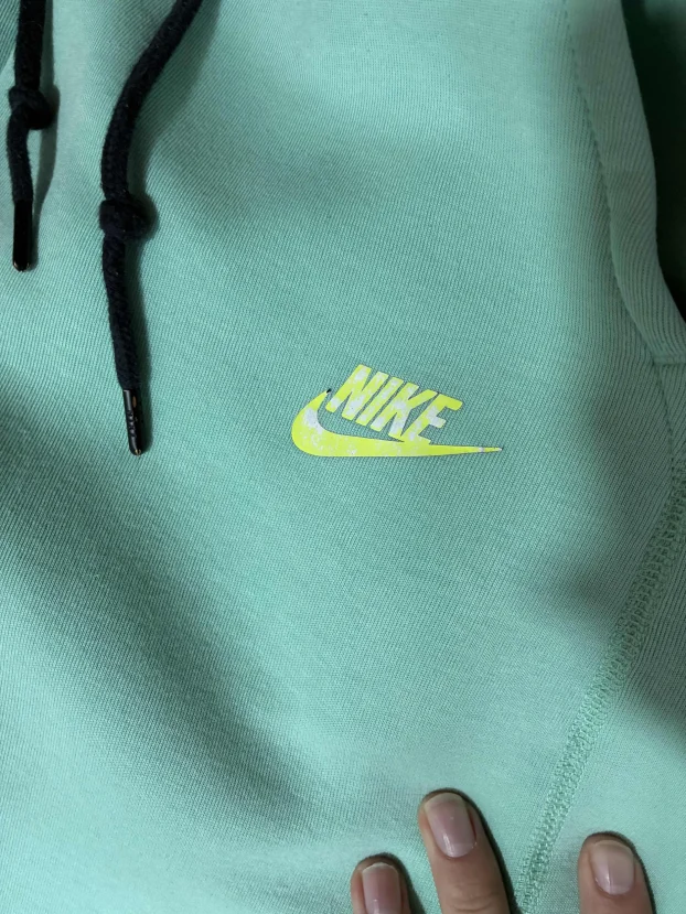 Nike Tech Fleece 2023 donji deo - KupujemProdajem