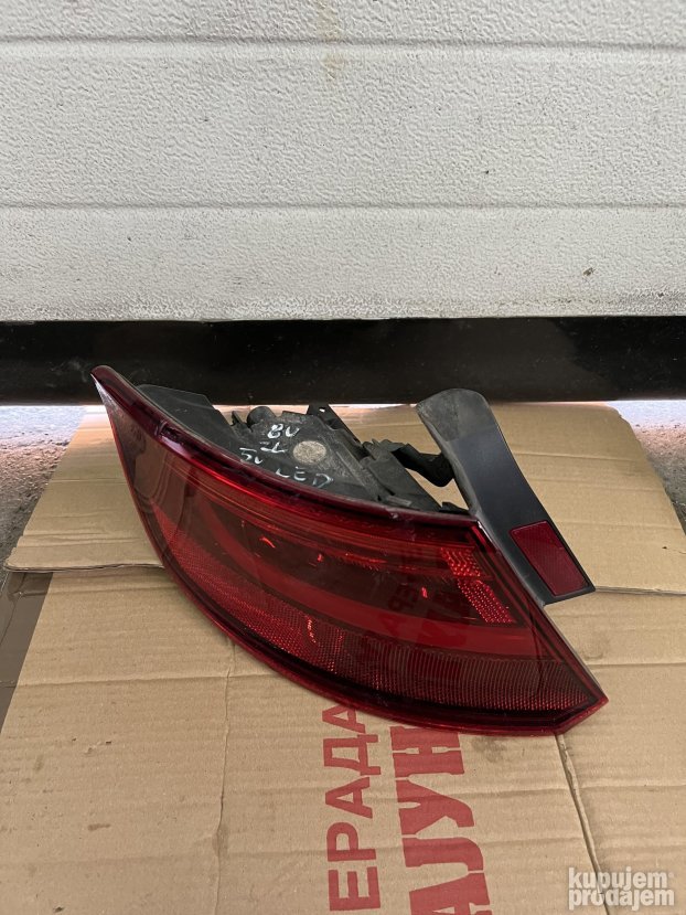 Audi A3 levo LED stop svetlo,model sa 5 vrata 8V4 945 095 D ...