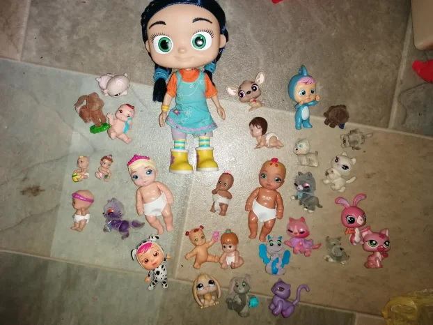 Za devojcice lutka, bebe, i mini pets - KupujemProdajem