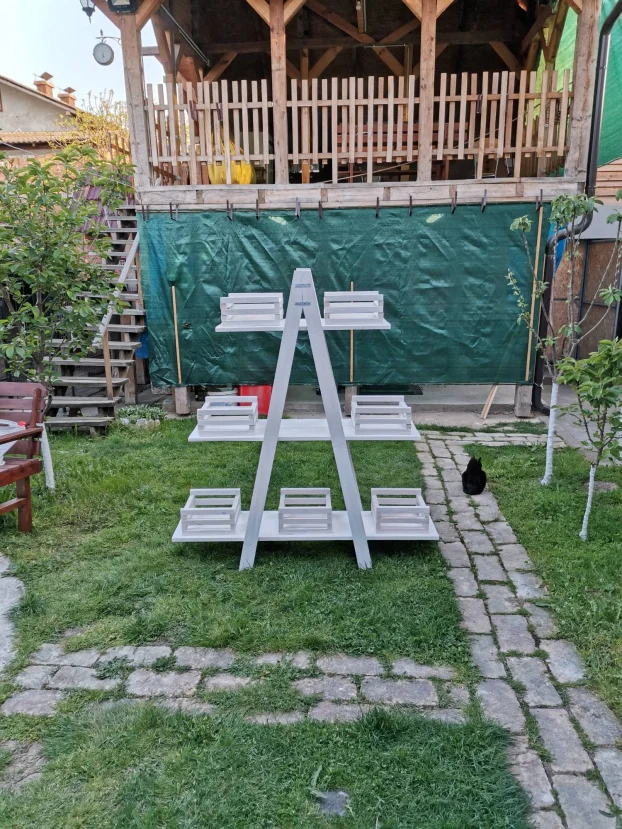 Merdevine za cveće, drveni bunar sa žardinjerama za cveće - KupujemProdajem