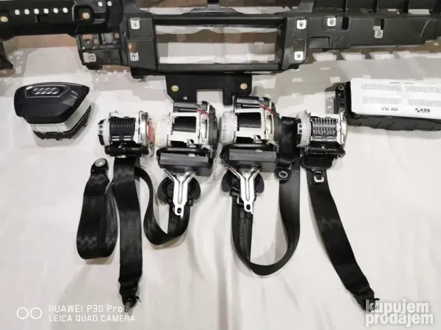 Instrument tabla HEAD UP,pojasevi,air bag / AUDI A7 - KupujemProdajem