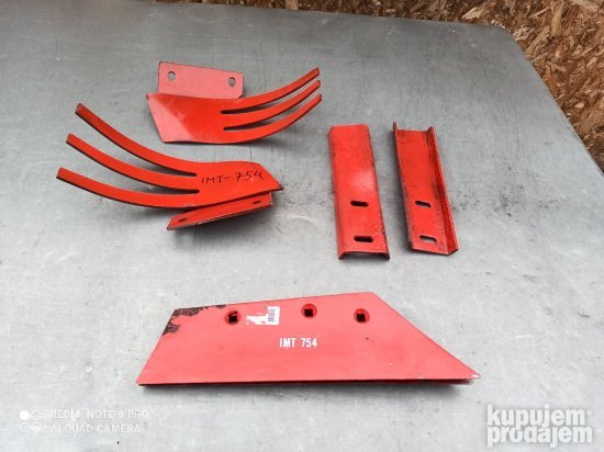 Plug imt 754 delovi / raonici za imt 754 - KupujemProdajem