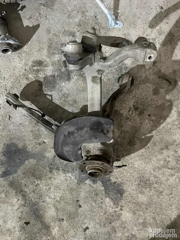 prednji levi trap audi a6 c6 - KupujemProdajem