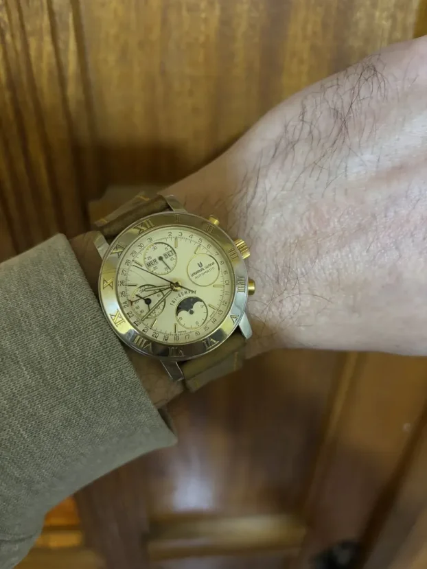 Universal Geneve Tri-Compax Full Calendar Chronograph - KupujemProdajem