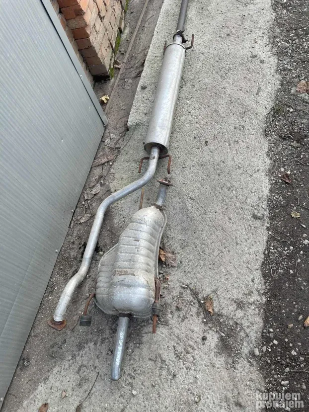 Auspuh srednji lonac zadnji lonac opel zafira a 1.6 1.8 - KupujemProdajem