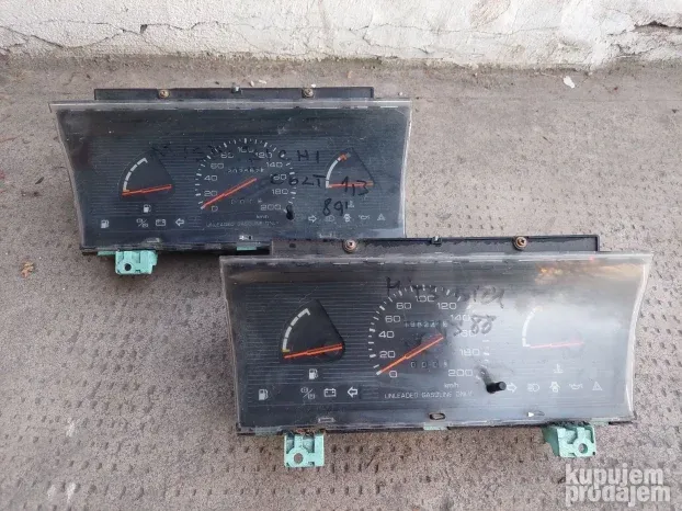 Instrument tabla Mitsubishi Colt kilometar km sat Kolt - KupujemProdajem