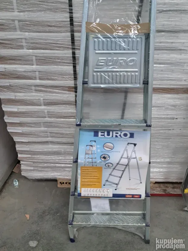 Kućne metalne merdevine sa oštećenjem od 1200 din - KupujemProdajem