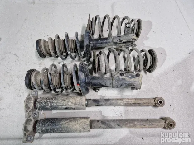 Prednji amortizeri Opel Astra J - KupujemProdajem