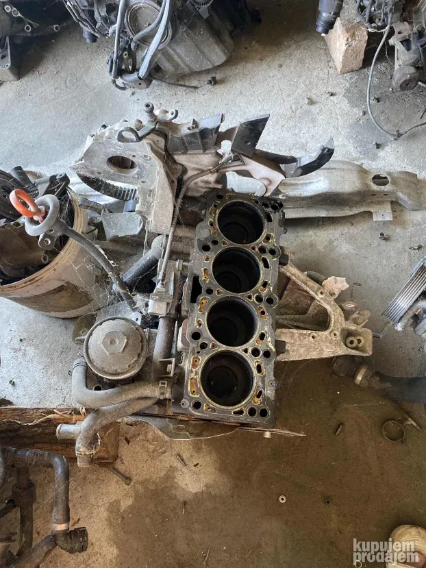 Motor 2.0 Audi a4 B8 - KupujemProdajem