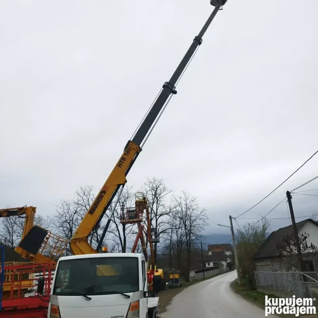 Kamion sa korpom Nissan cabstar za rad na visini - KupujemProdajem