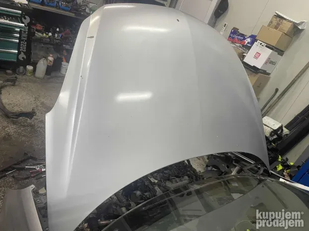 Hauba opel corsa d Z157 kod boje svetlo siva - KupujemProdajem