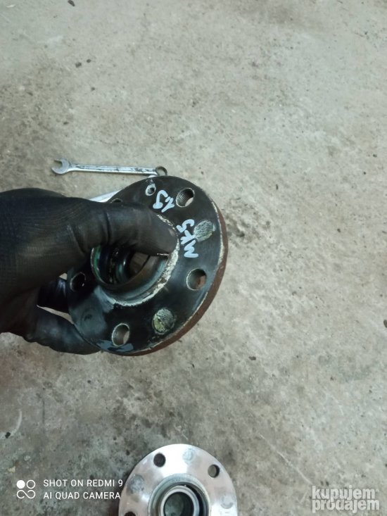 Golf 5 zadnji lezajevi - KupujemProdajem