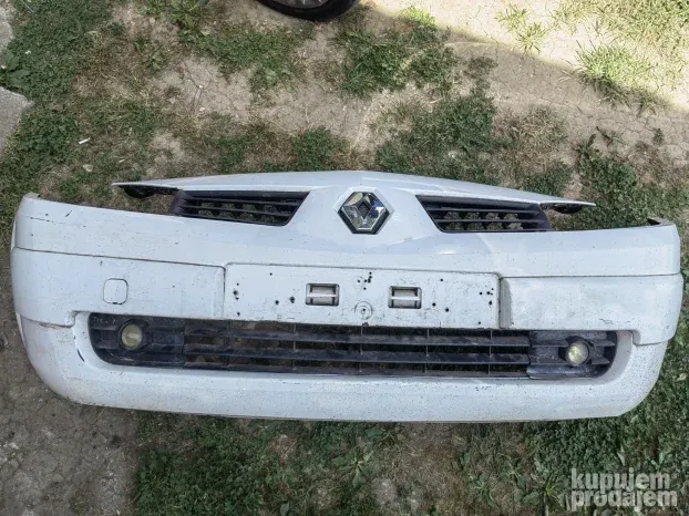 Reno Megan 2 Prednji branik - KupujemProdajem