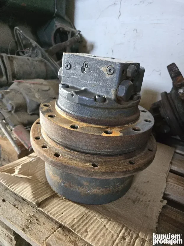 Pogonski reduktor za bager - KupujemProdajem