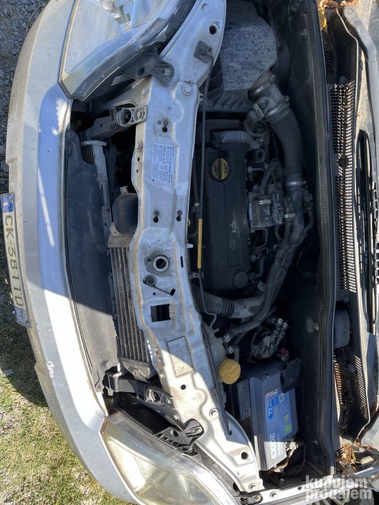 kompletan motor opel meriva Y157 03-10 - KupujemProdajem