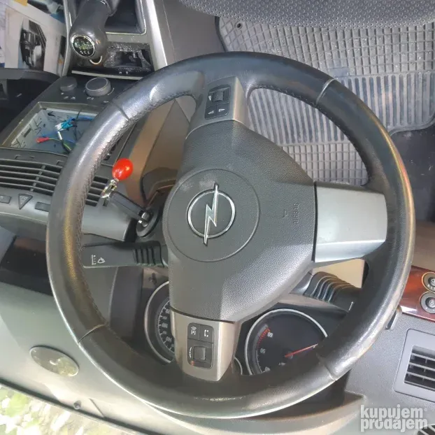 Volan Astra H kozni sa komandama - KupujemProdajem