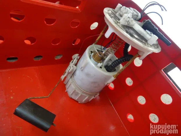 Renault Kangoo 1.2 pumpa goriva u rezervoaru - KupujemProdajem