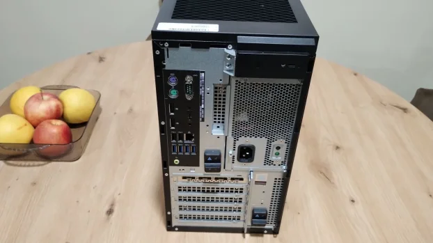 Dell Precision T3630 i3 8100 8gb DDR4 + GTX1050 Ti 4GB - KupujemProdajem