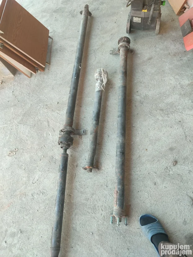 Kardani za VW golf 4 Boru 4x4 - KupujemProdajem