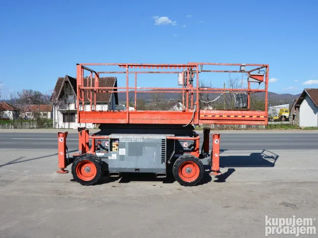 Makazasta platforma SKYJACK SJ6832RT - KupujemProdajem