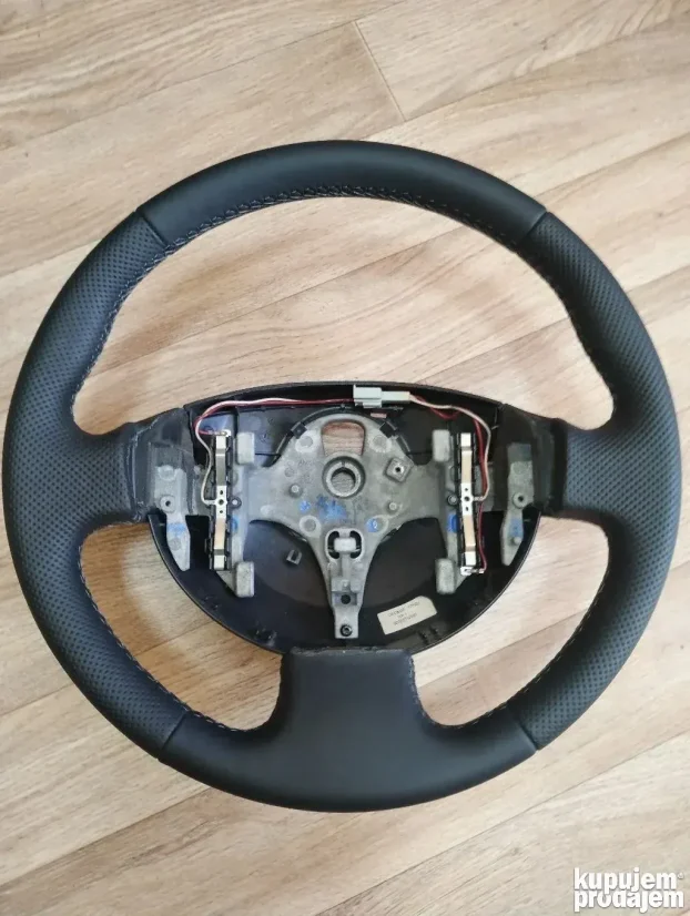 Kožni volan Renault Megane 2,Scenic 2 - KupujemProdajem