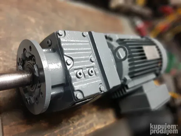 Reduktor 1,5 kw 252 o/min - KupujemProdajem