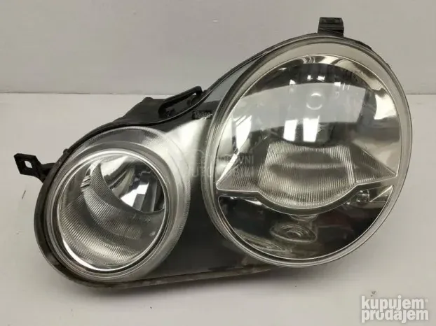 Far levi za Volkswagen Polo od 2001. do 2005. god. - KupujemProdajem