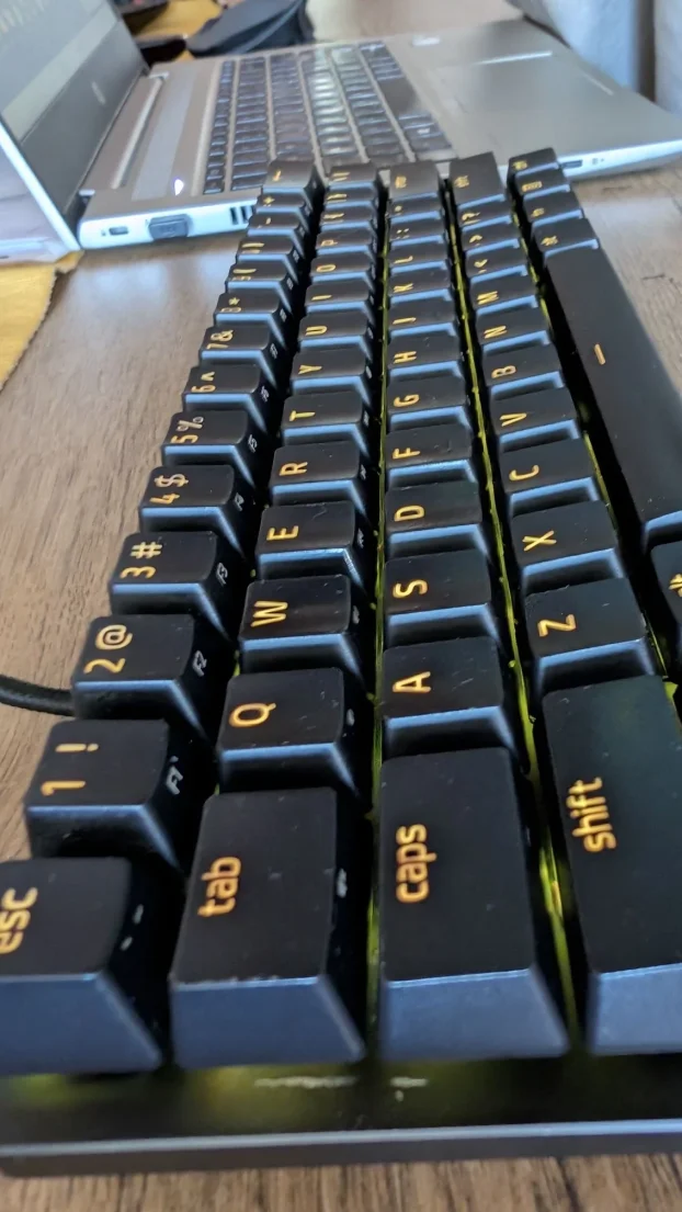Razer Huntsman Mini tastatura gejmerska kao novo - KupujemProdajem