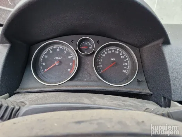 Instrument tabla km sat Opel Astra H Zafira B - KupujemProdajem