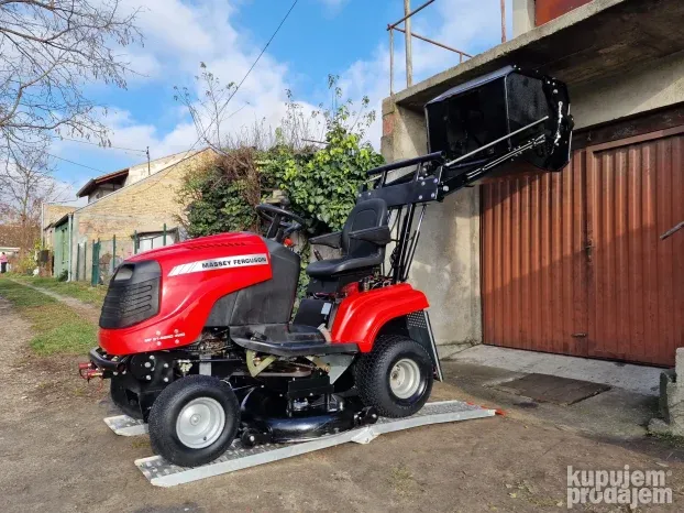 Traktor kosacica MASSEY FERGUSON MF 21-25 RD 4WD 25 ks - KupujemProdajem