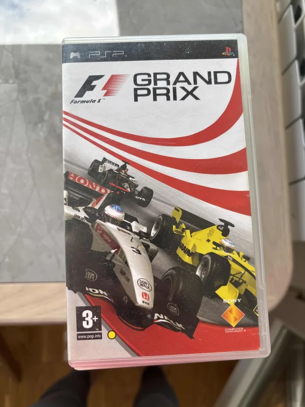 PSP, igrice, kutija, punjac, punjac za auto, futrola - KupujemProdajem
