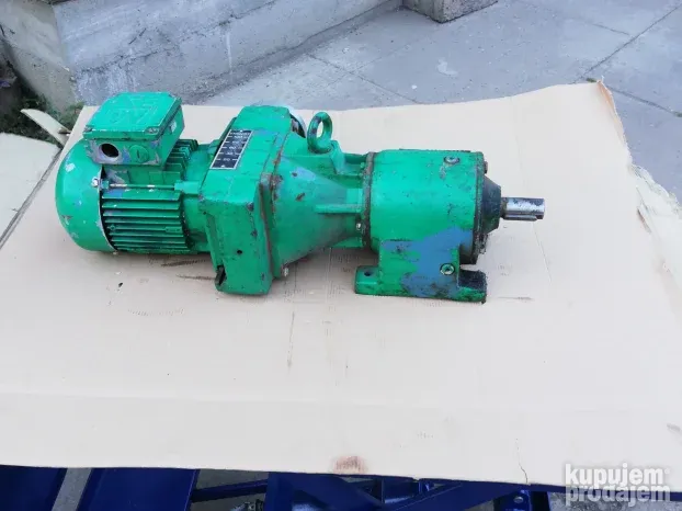 Motor reduktor od 20 do 100 obrtaja - KupujemProdajem