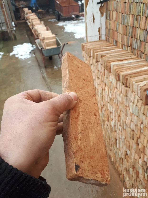 Dekorativna Cigla secena prirodna SREDINA - KupujemProdajem