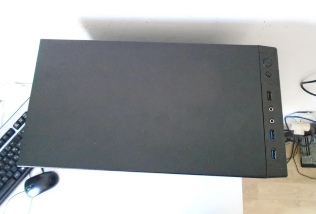 i5 9600K + Gigabyte H310M + ram + ssd + kućište - KupujemProdajem