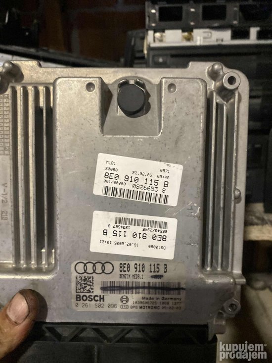 motorni racunar kompjuter ECU audi wv 8e0 910 115b - KupujemProdajem