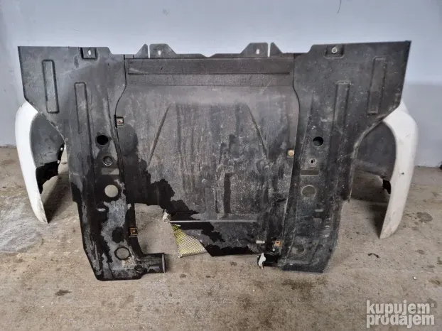 Suspleh Opel Astra J sa ostecenjem - KupujemProdajem