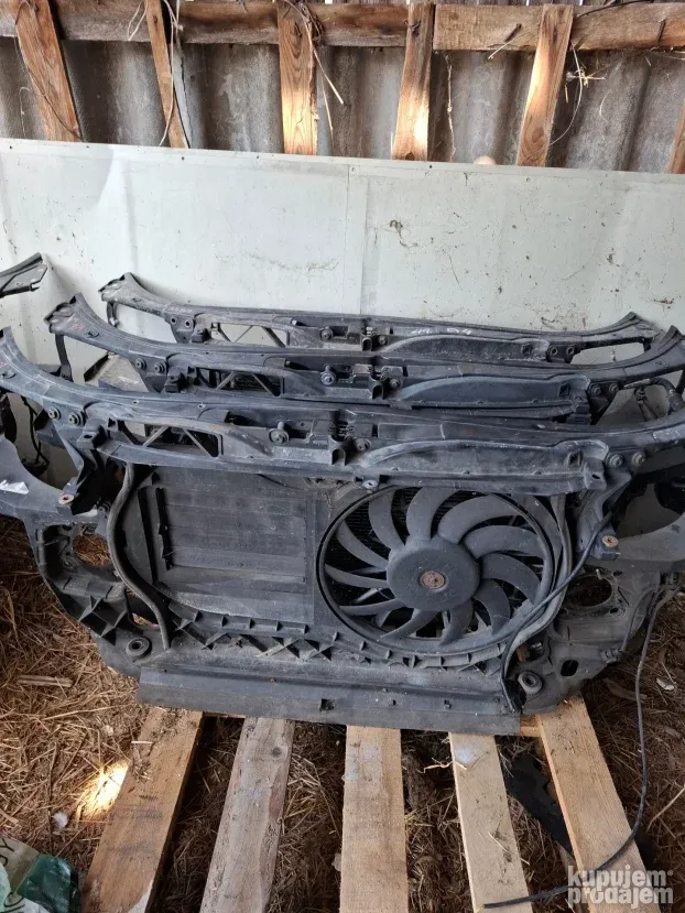 AUDI A4 B6 B7 vezni lim prsa hladnjaci ventilatori - KupujemProdajem