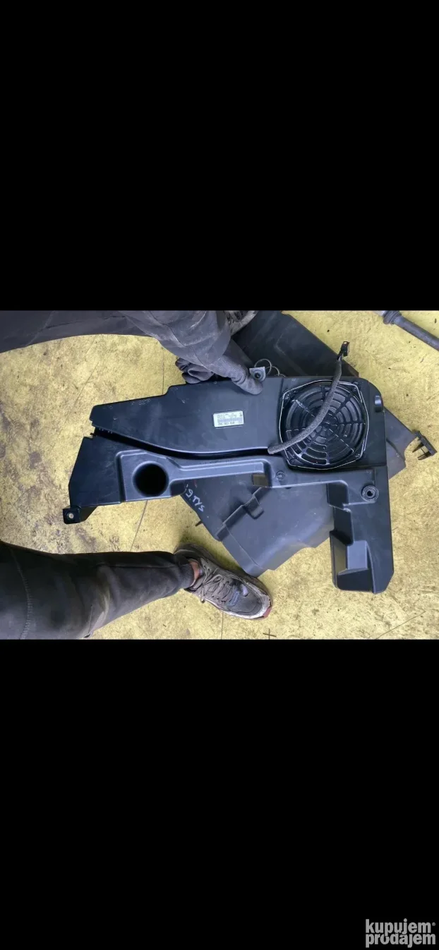 Audi a4 b8 2008-2014 VUFER U GEPEKU - KupujemProdajem