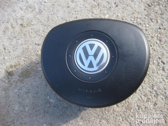 Touran volan sa airbegom,polovan sa komandama i bez komandi - KupujemProdajem