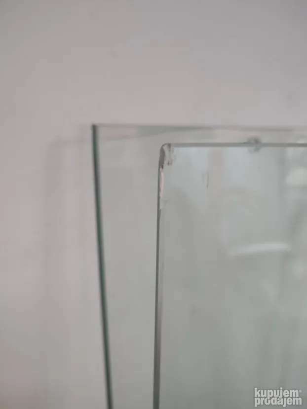 Kaljeno staklo za tus kabinu - KupujemProdajem