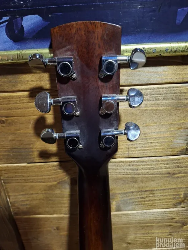 Gibons Relic Acoustic/Electric Cutaway Mahogany - ZAMENA - KupujemProdajem