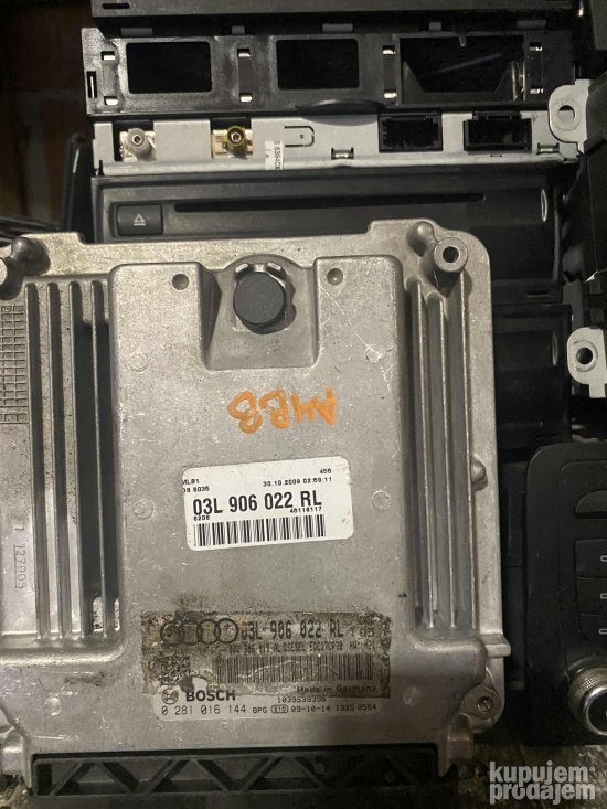 motorni racunar ECU kompjuter audi vw 03l906022rl - KupujemProdajem