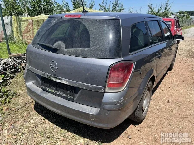 polica u gepeku opel astra H 04-15 - KupujemProdajem