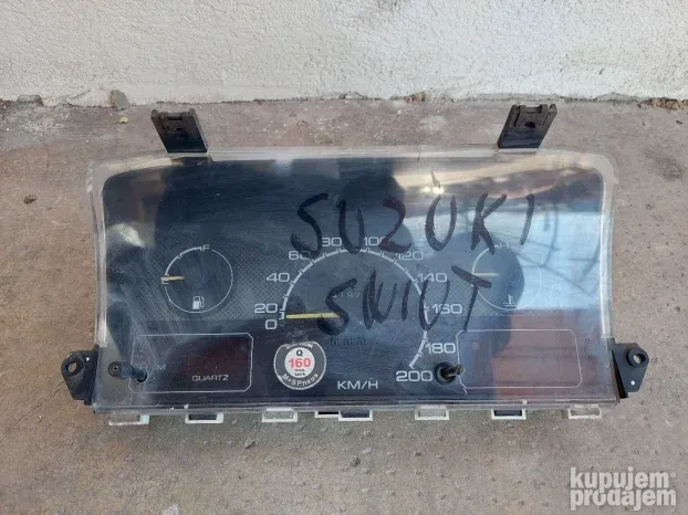 Instrument tabla Suzuki Swift 1.3 kilometar km sat - KupujemProdajem