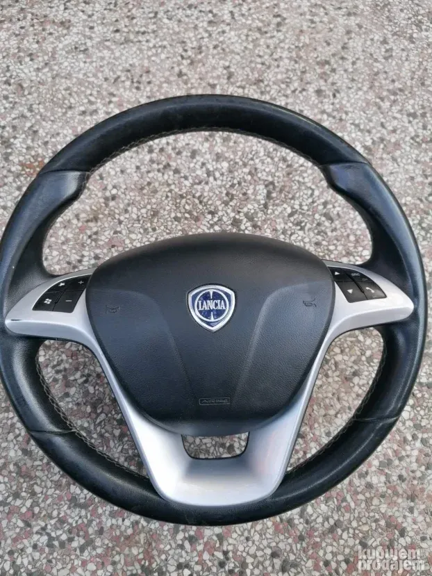 Lancia delta volan MF - KupujemProdajem