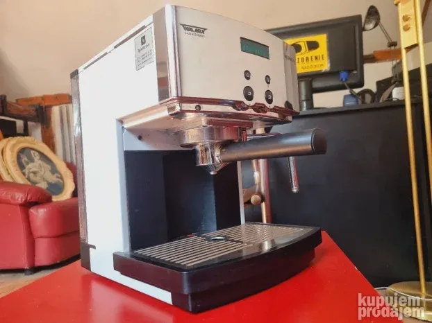 Saeco Nespresso aparat D300 - KupujemProdajem